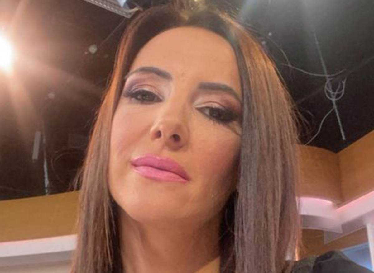 Marija Savić Stamenić u kratkom šortsu | Lepa i srećna