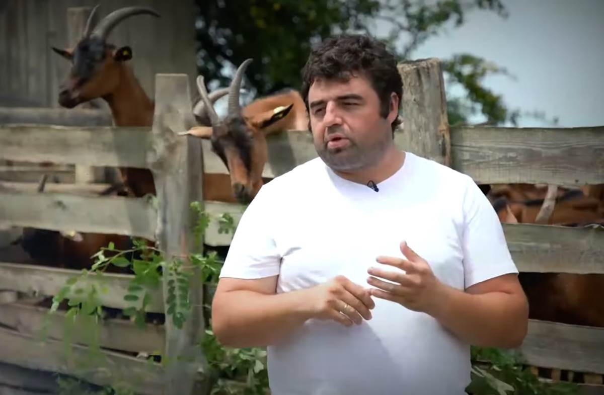 Glumac Branko Janković živi na selu i gaji koze | Lepa i srećna
