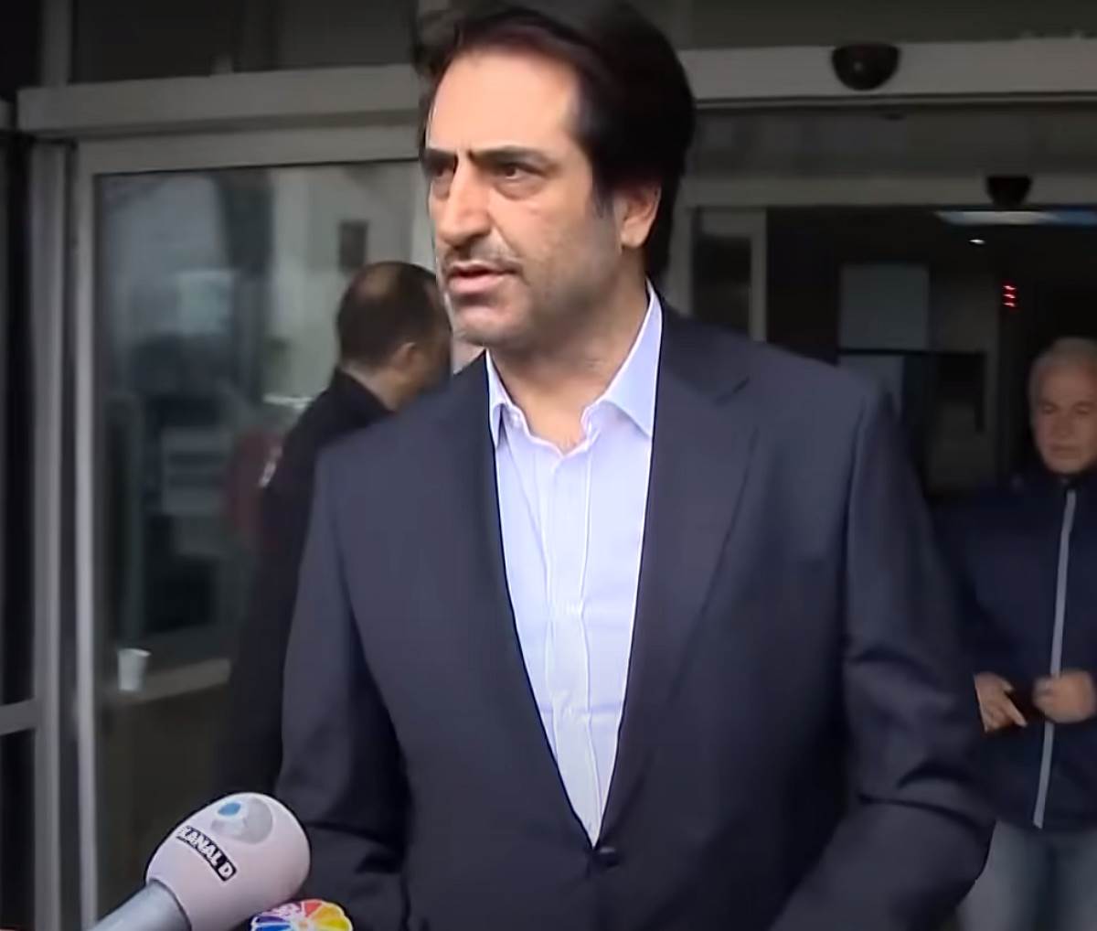 Razveo se turski glumac Hazar Mahsun Kirmizigul | Lepa i srećna