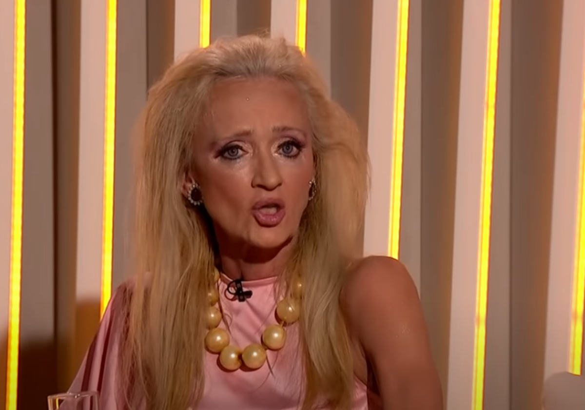 Muž bebi Dol | Lepa i srećna