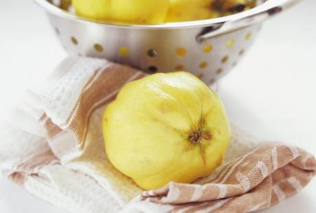 Čaj od dunje protiv proliva | Lepa i srećna