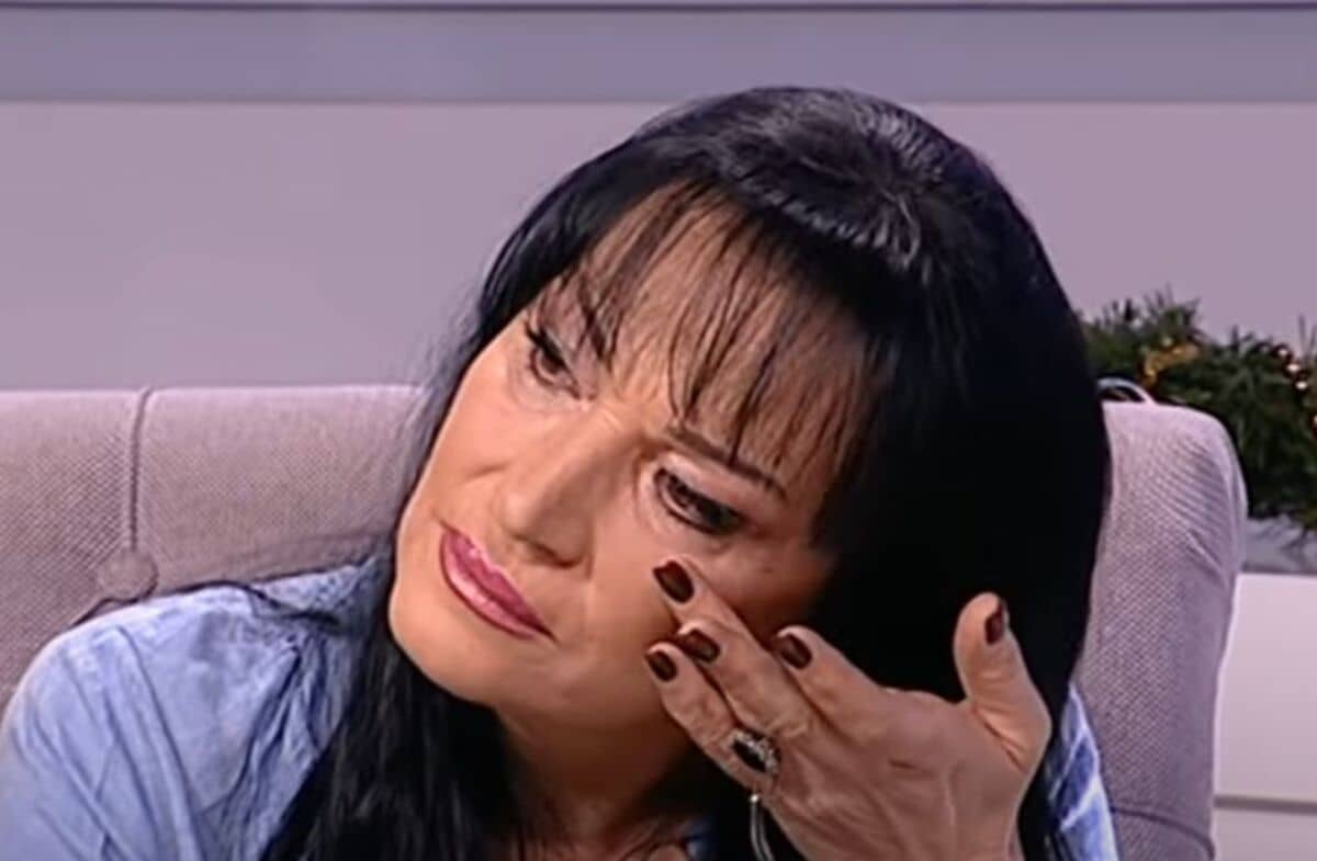 Goca Božinovska slomila ruku u gipsu je | Lepa i srećna