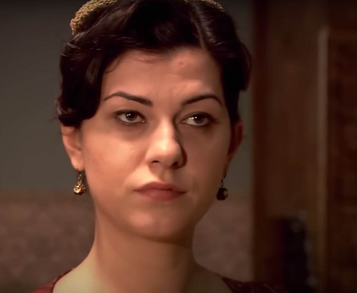 Nigar kalfu igra Filiz Ahmet glumica iz Makedonije | Lepa i srećna