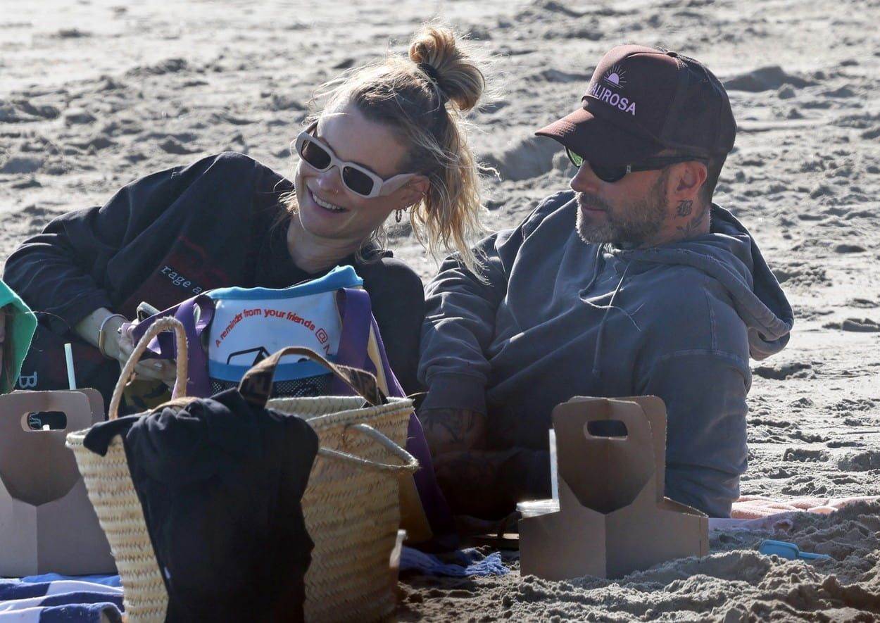 Adam Levin i Behati Prinslu dobili treće dete | Lepa i srećna