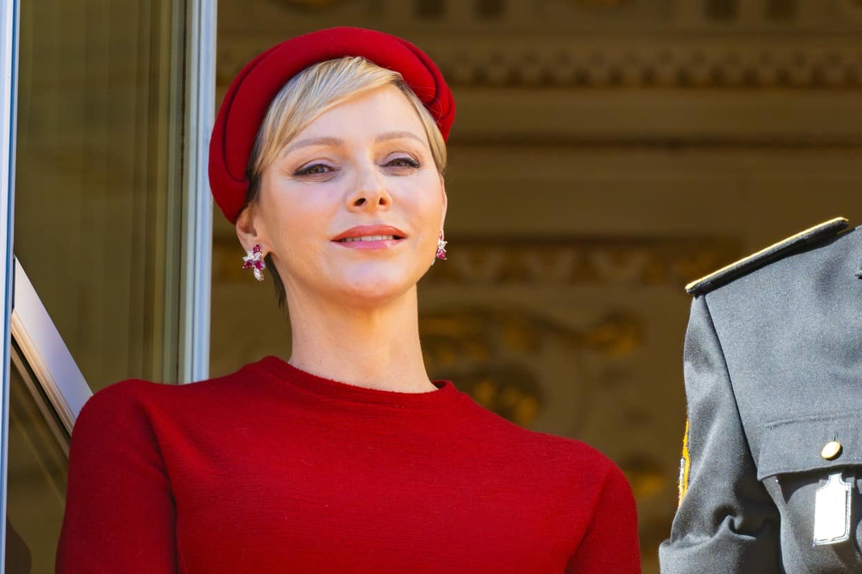 Najtužnija princeza na svetu Šarlin se osmehuje sklopila dogovor | Lepa ...