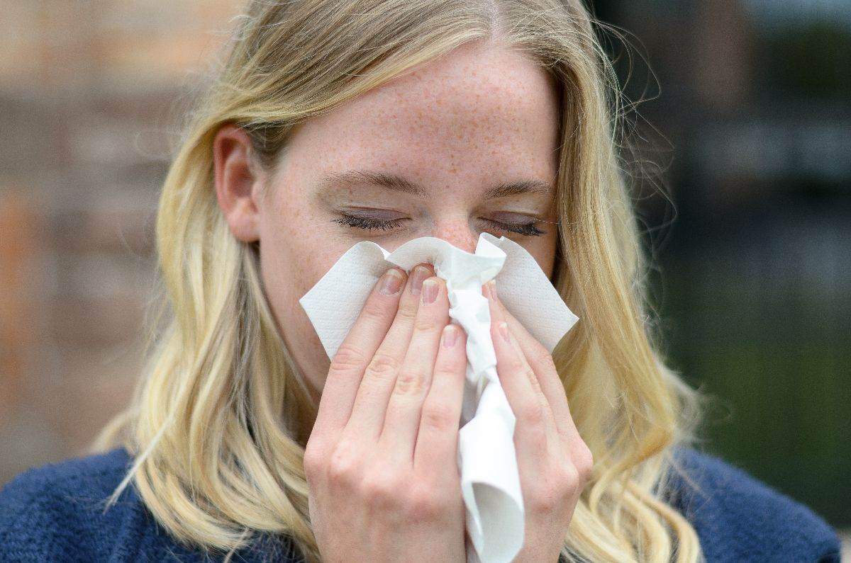 Kako da zaustavite kijanje i curenje nosa | Lepa i srećna