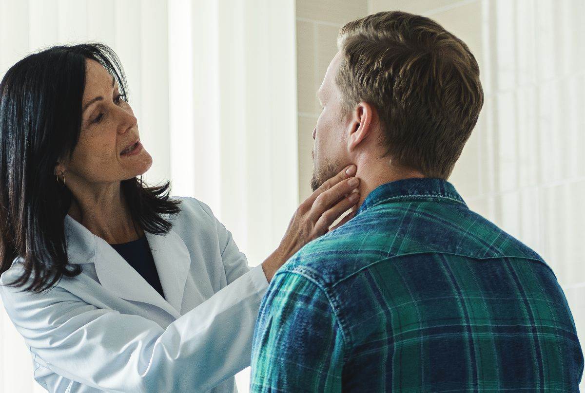 Bolelo ga je grlo dijagnoza karcinom | Lepa i srećna