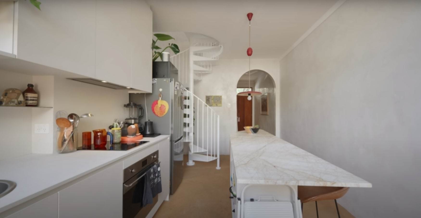 Mala kuća od 60 kvadrata puna svetla široka samo 3 metra | Lepa i srećna