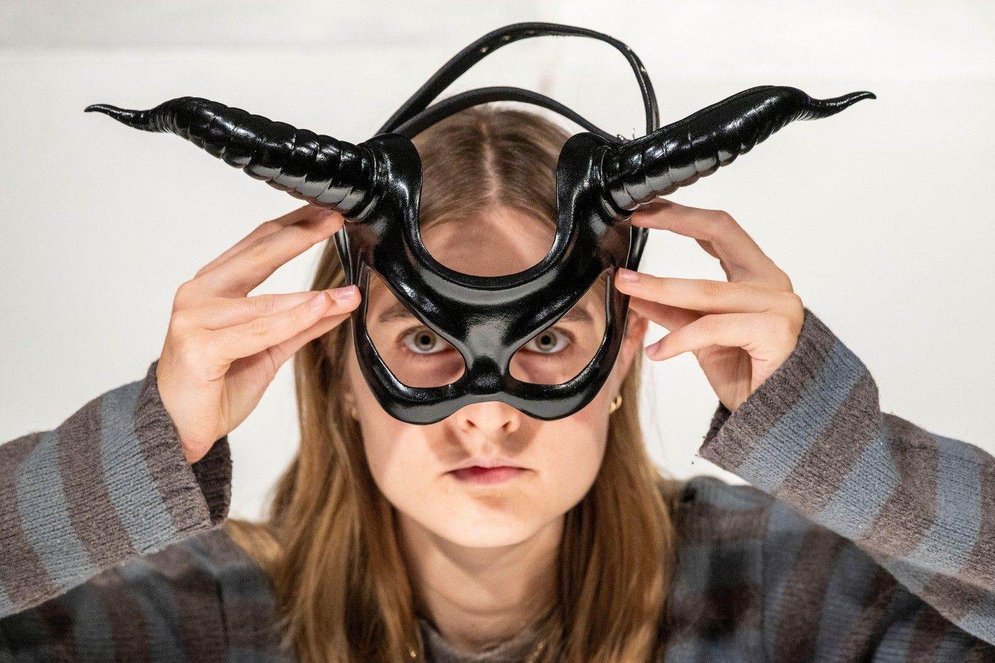 Žena tvrdi da je ćerka Ozija Ozborna Princa tame | Lepa i srećna