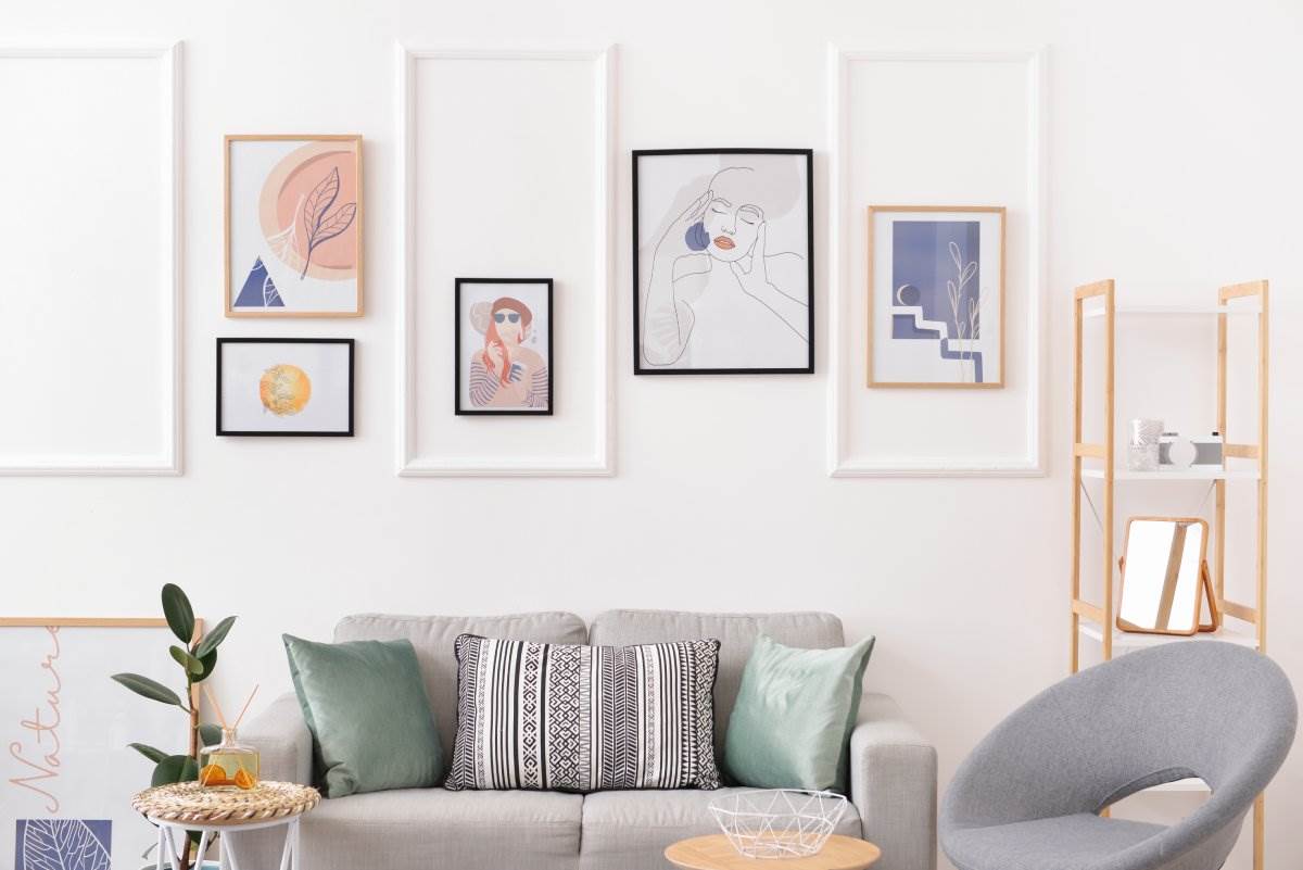Kako se pravilno raspoređuju slike na zidu | Lepa i srećna