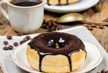 TRADICIONALNI SLATKIŠ NA NOVI NAČIN: čokoladne krofne (RECEPT) | Lepa i ...