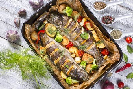 pastrmka u rerni recept | Lepa i srećna