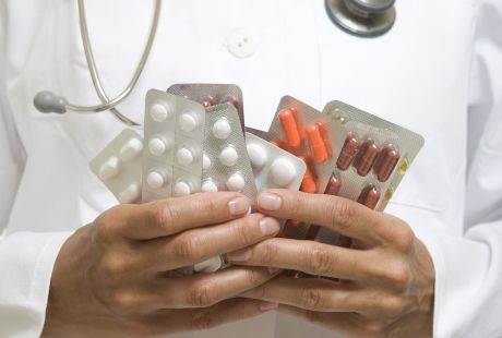 AKO VAS MUČE BOLOVI U STOMAKU, EVO KOJI PROBIOTIK DA UZIMATE: srpski ...