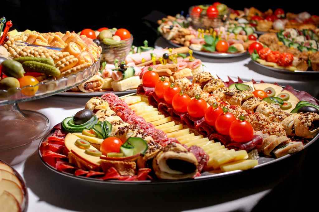 kako lepo servirati jelo meze | Lepa i srećna