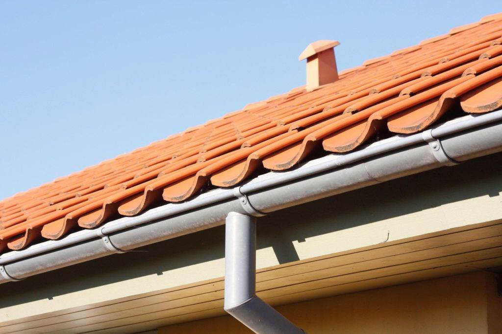 KAKO SE POKRIVA KROV LIMOM: pocinkovani, bakarni, olovni i ...