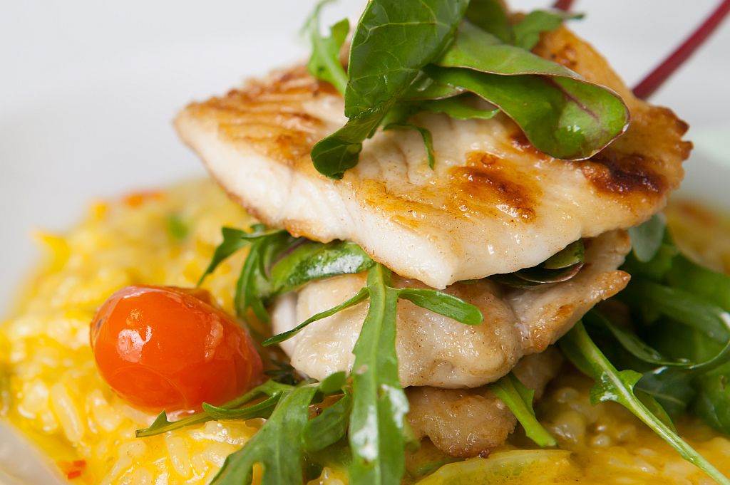 PRŽENA RIBA BEZ BRAŠNA: kako se spremaju hrskavi fileti pastrmke ...