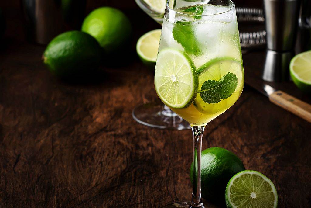 LIKER OD BOSILJKA: domaće slatko alkoholno piće na starinski način ...