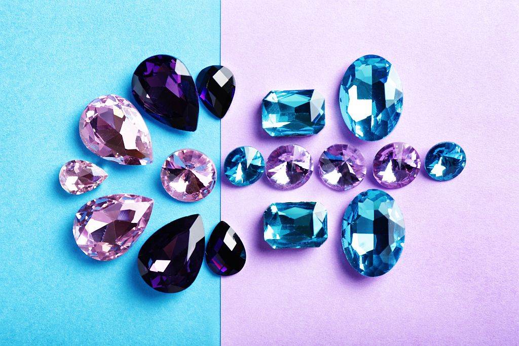 KAKO PRIVUĆI NOVAC: mantra za vaš horoskopski znak i ritual koji donosi ...