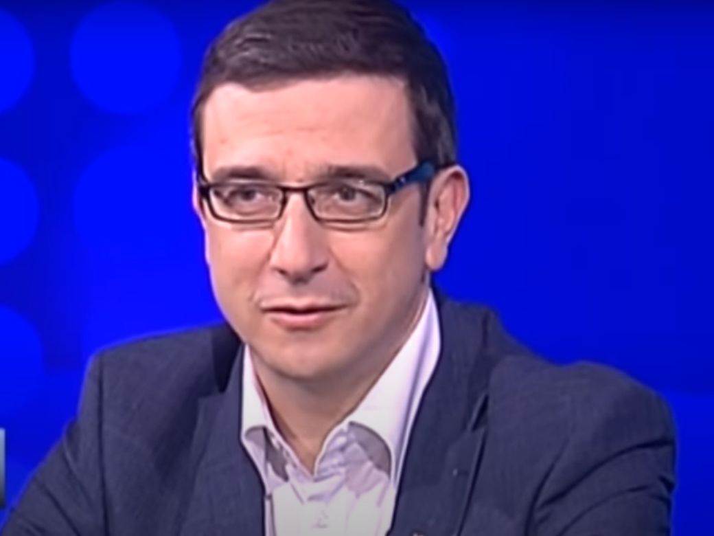 infarkt simptomi sta pomaze prva pomoc | Lepa i srećna