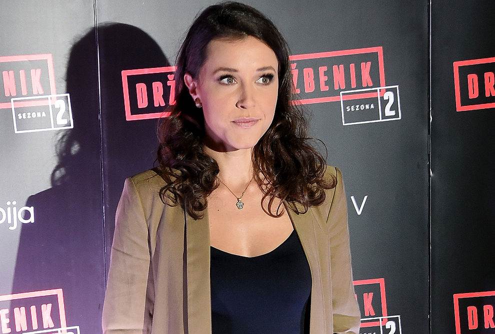 serija drzavni sluzbenik glumica vaja dujovic otac | Lepa i srećna