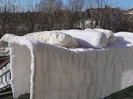 Kako oprati perjani i jastuk od memorijske pene | Lepa i srećna